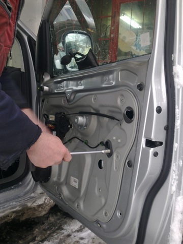 Izrada kodiranih kljuceva za automobile